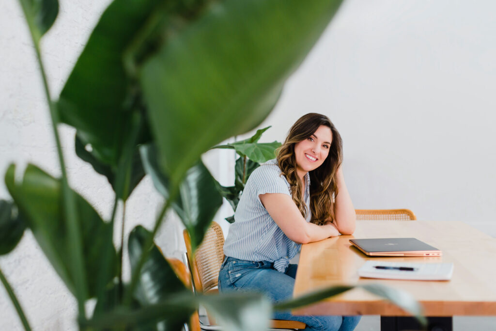 The 7 Steps to Building a 7 Figure Coaching Business | Donata White